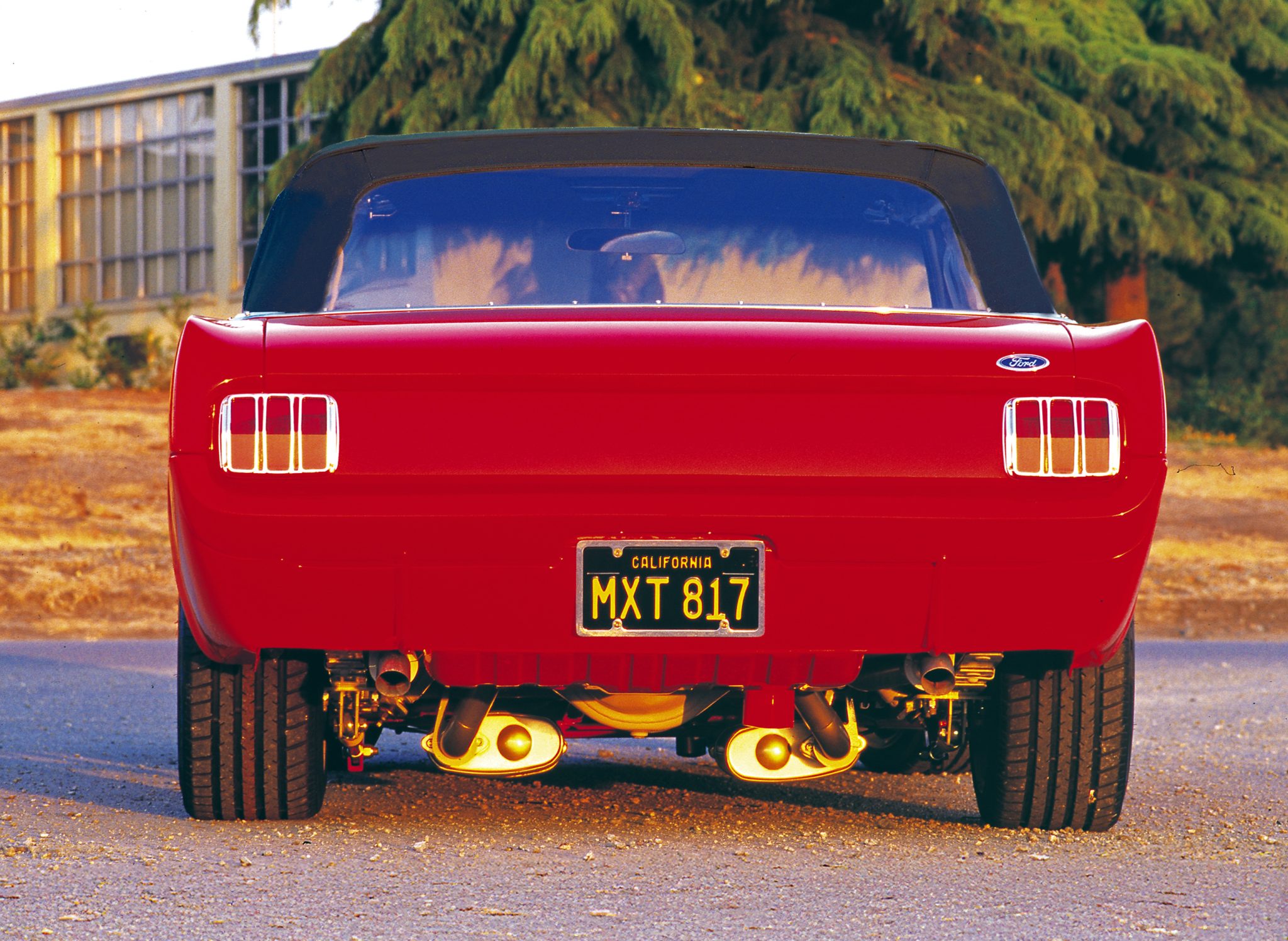 THOROUGHLY MODERN MUSTANG - TheAutoBuilder.com